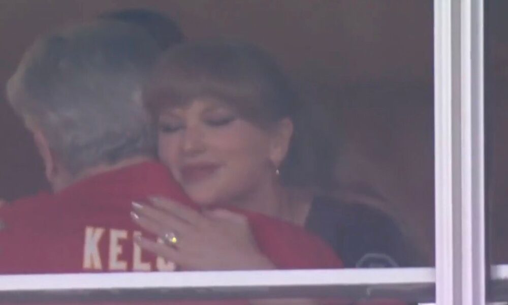 OMG!! Taylor Swift, Caitlin Clark, and Travis Kelce’s Dad Break Out ...